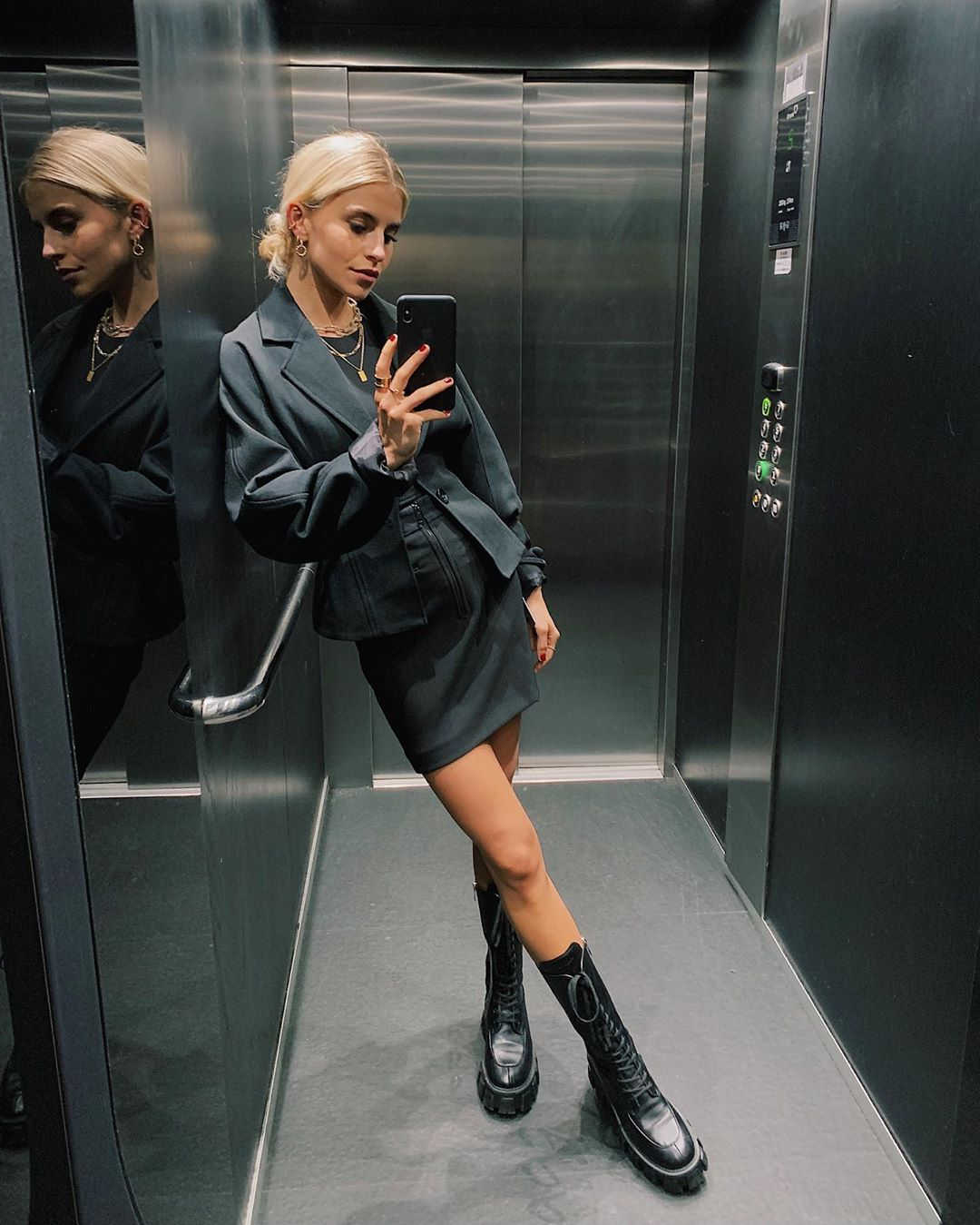 Platform Boots Outfit: Easy Street Style Guide For Women 2023 ...