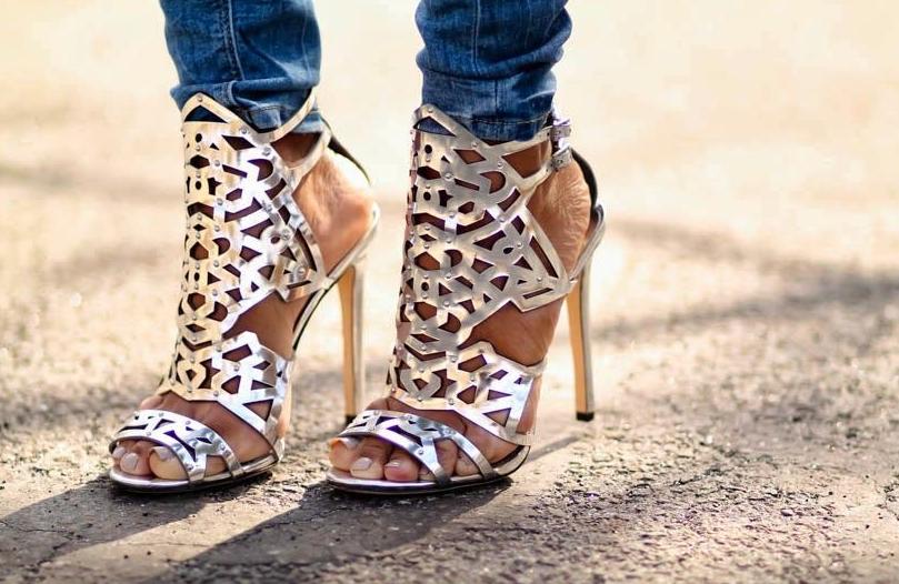 How To Wear Silver Heeled Sandals 2023 | ShoesOutfitIdeas.com